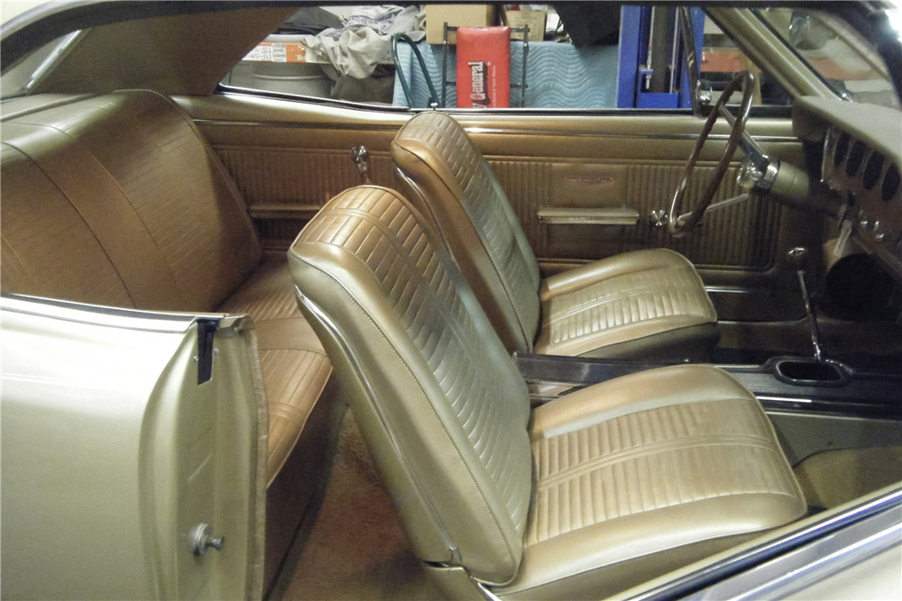 1966 PONTIAC GTO - Interior - 189682
