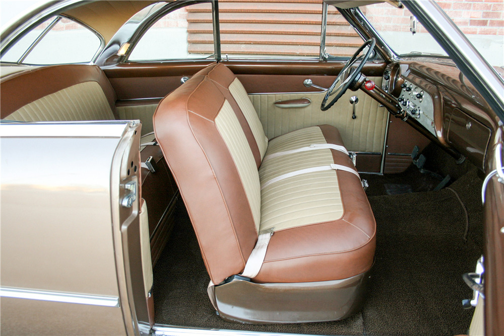 1951 FORD VICTORIA - Interior - 189991
