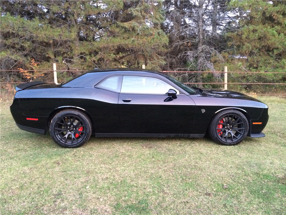 2015 DODGE CHALLENGER SRT HELLCAT - Side Profile - 190002