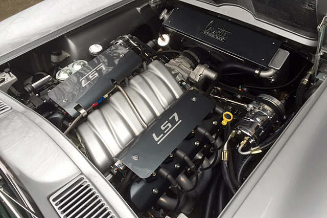 1964 CHEVROLET CORVETTE CUSTOM CONVERTIBLE - Engine - 190368