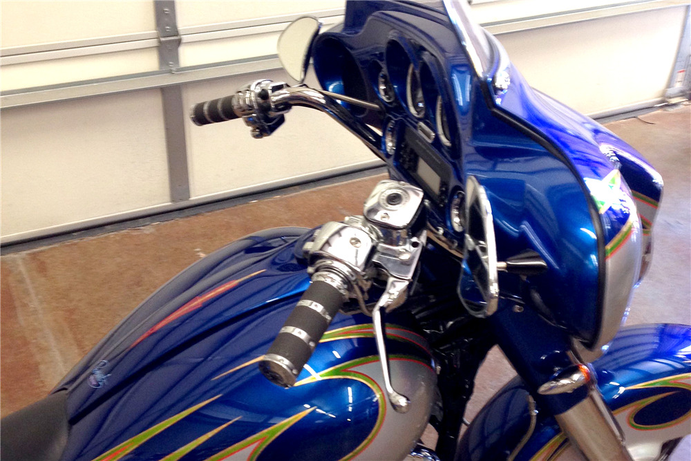 2007 HARLEY-DAVIDSON FLHT CUSTOM MOTORCYCLE - Interior - 194216