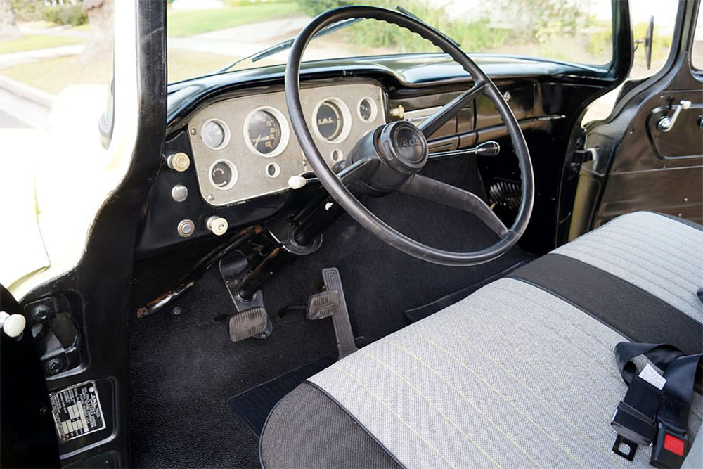 1958 GMC 1/2 TON STEPSIDE PICKUP - Interior - 194259