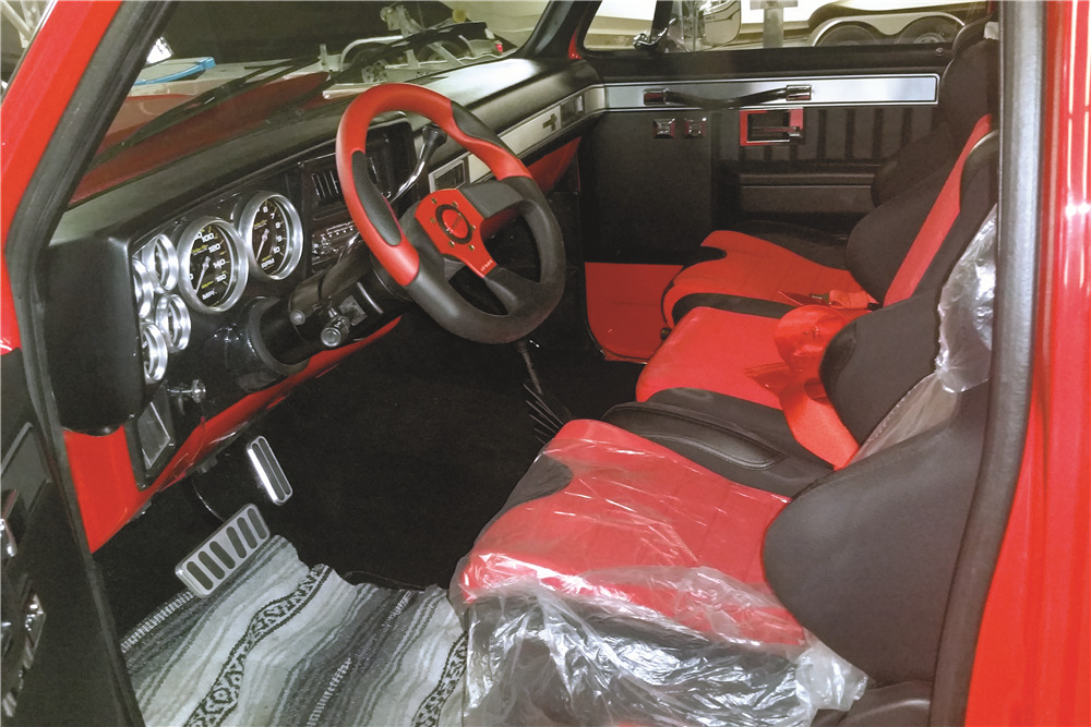 1987 CHEVROLET C1500 CUSTOM PICKUP - Interior - 194266