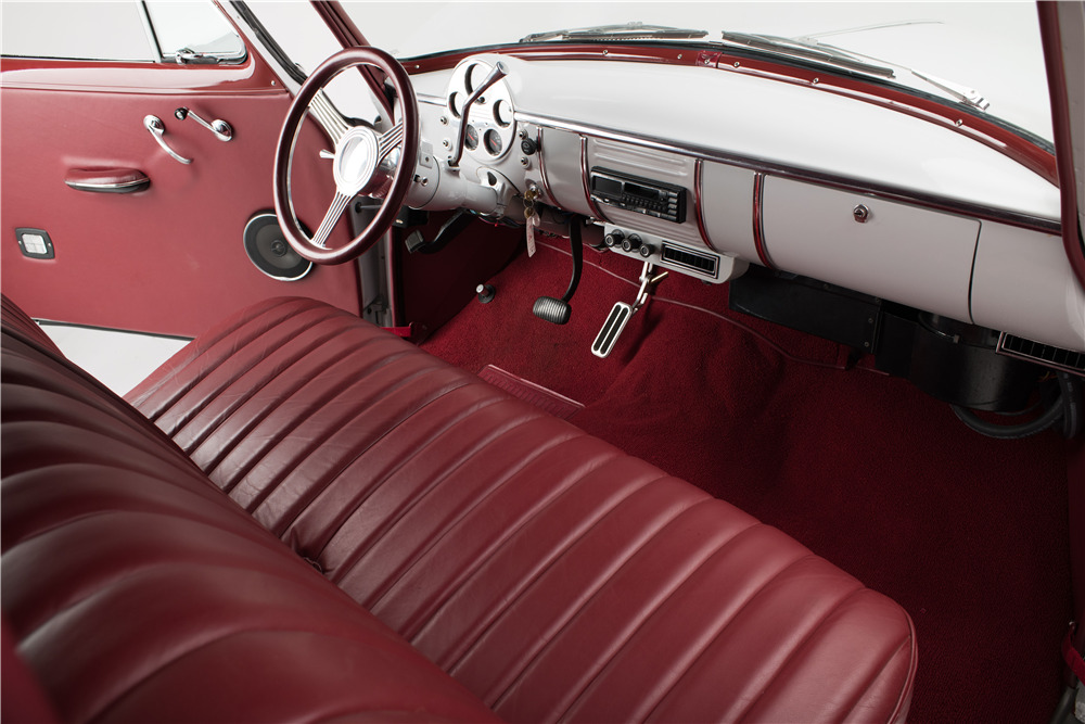 1949 CHEVROLET CUSTOM COUPE - Interior - 194287