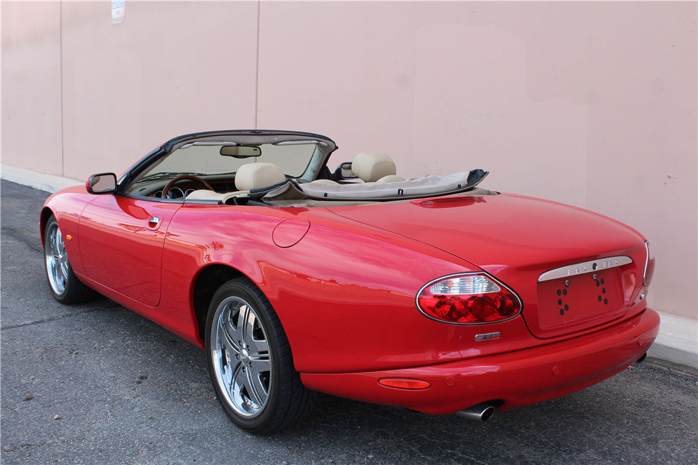 2004 JAGUAR XK8 - Rear 3/4 - 194952