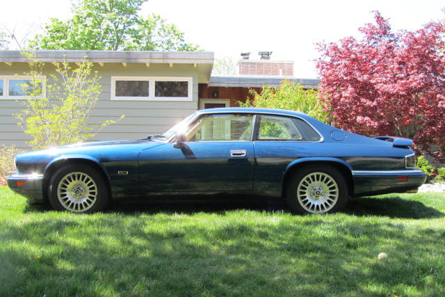 1995 JAGUAR XJS - Side Profile - 195521