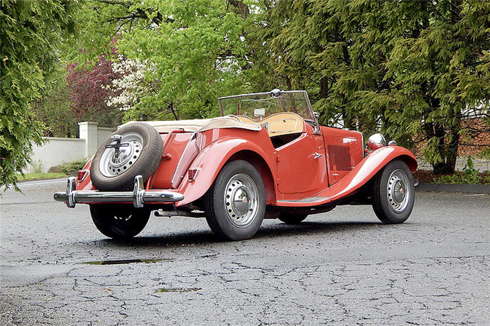 1952 MG TD ROADSTER - Rear 3/4 - 196760
