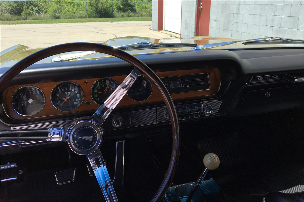1965 PONTIAC GTO - Interior - 198265