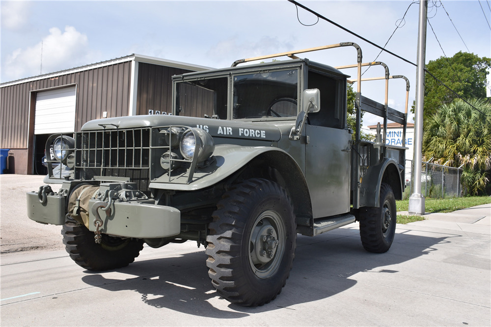 1953 DODGE M37 - Front 3/4 - 198348