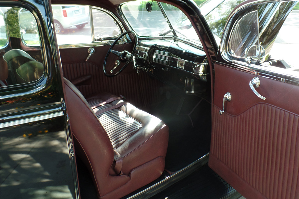 1940 FORD SUPER DELUXE - Interior - 198463