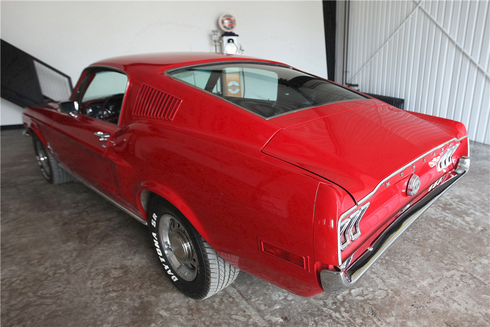 1968 FORD MUSTANG FASTBACK - Rear 3/4 - 198469