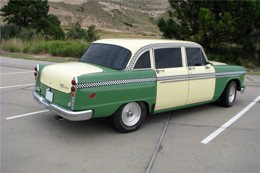 1970 CHECKER MARATHON SEDAN - Rear 3/4 - 198576