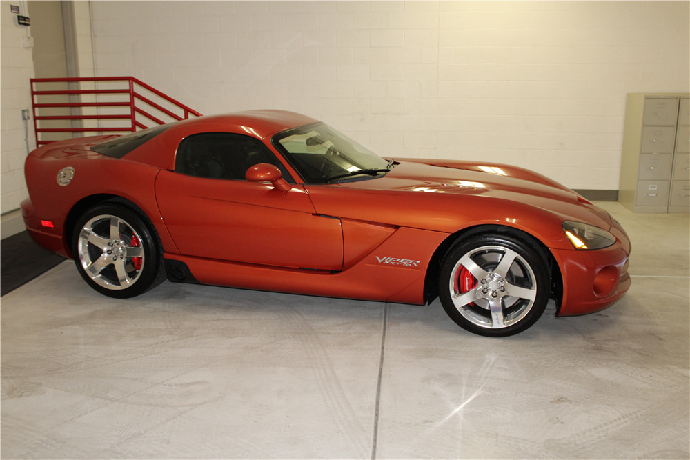 2006 DODGE VIPER SRT/10 - Side Profile - 198676