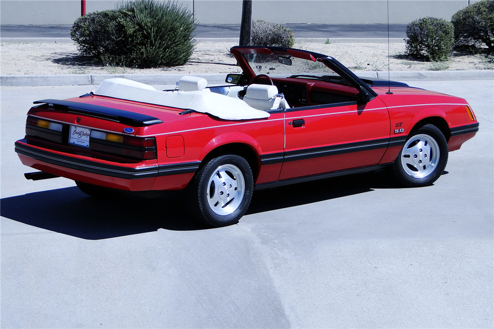 1983 FORD MUSTANG GT CONVERTIBLE - Side Profile - 198974