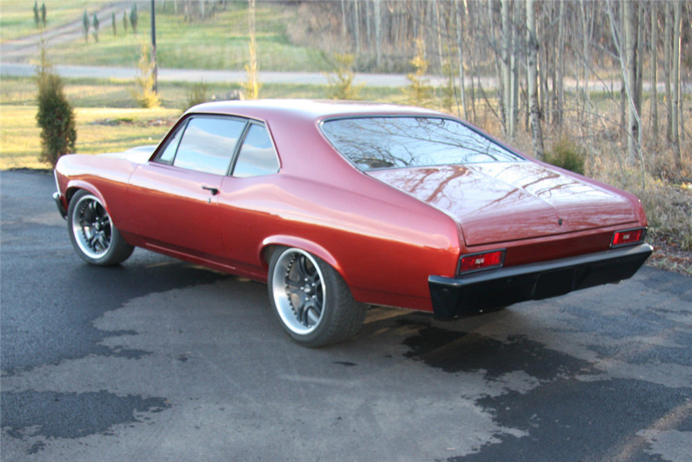 1971 CHEVROLET NOVA CUSTOM COUPE - Rear 3/4 - 200009