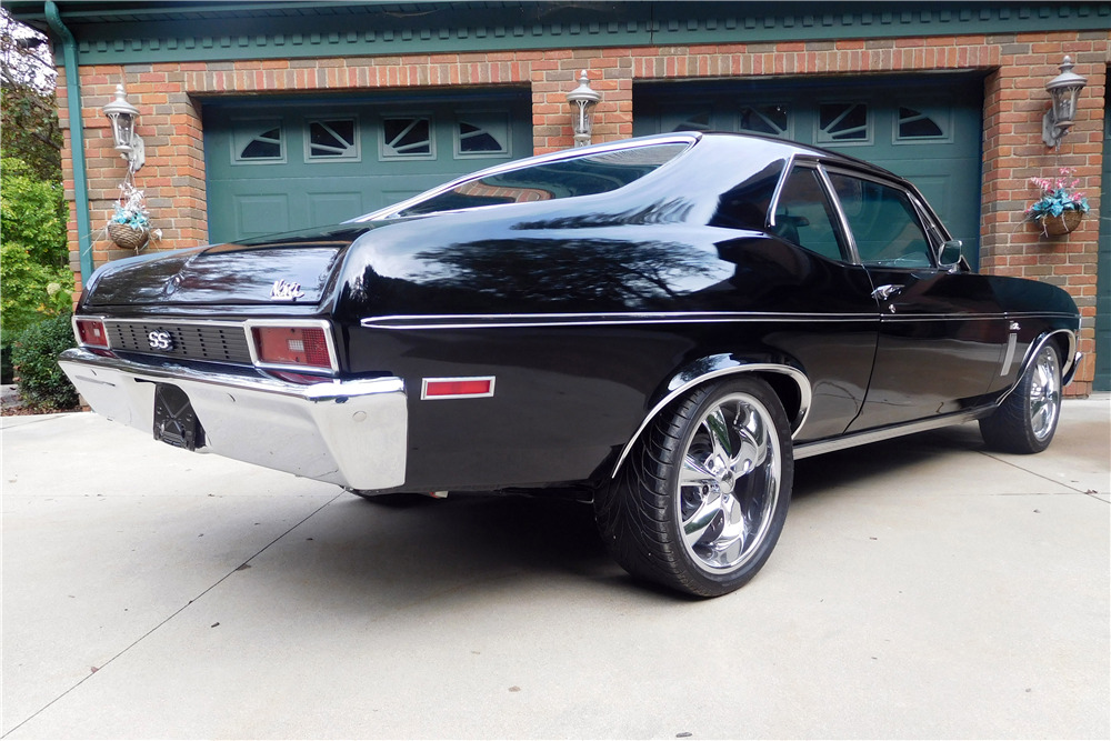 1970 CHEVROLET NOVA CUSTOM COUPE - Rear 3/4 - 200431