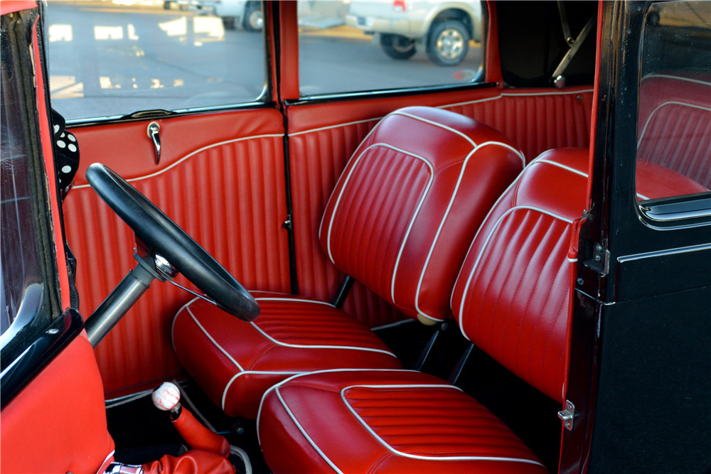 1928 FORD CUSTOM SEDAN CONVERTIBLE - Interior - 200968