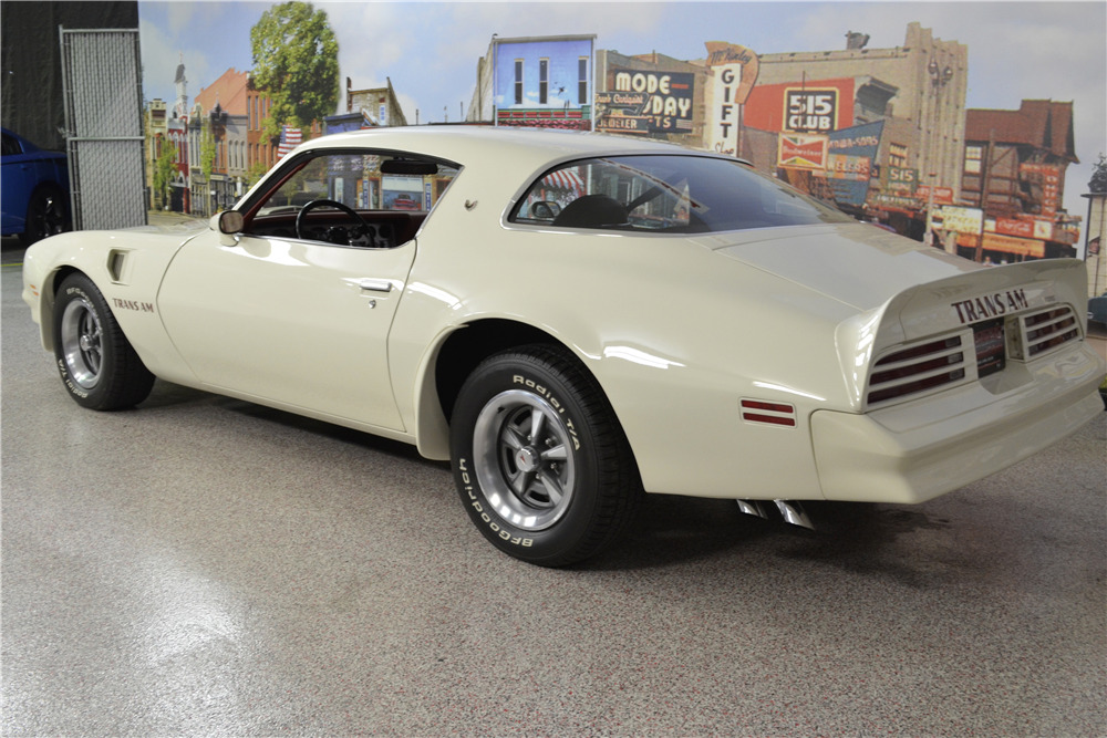 1977 PONTIAC TRANS AM - Rear 3/4 - 201368