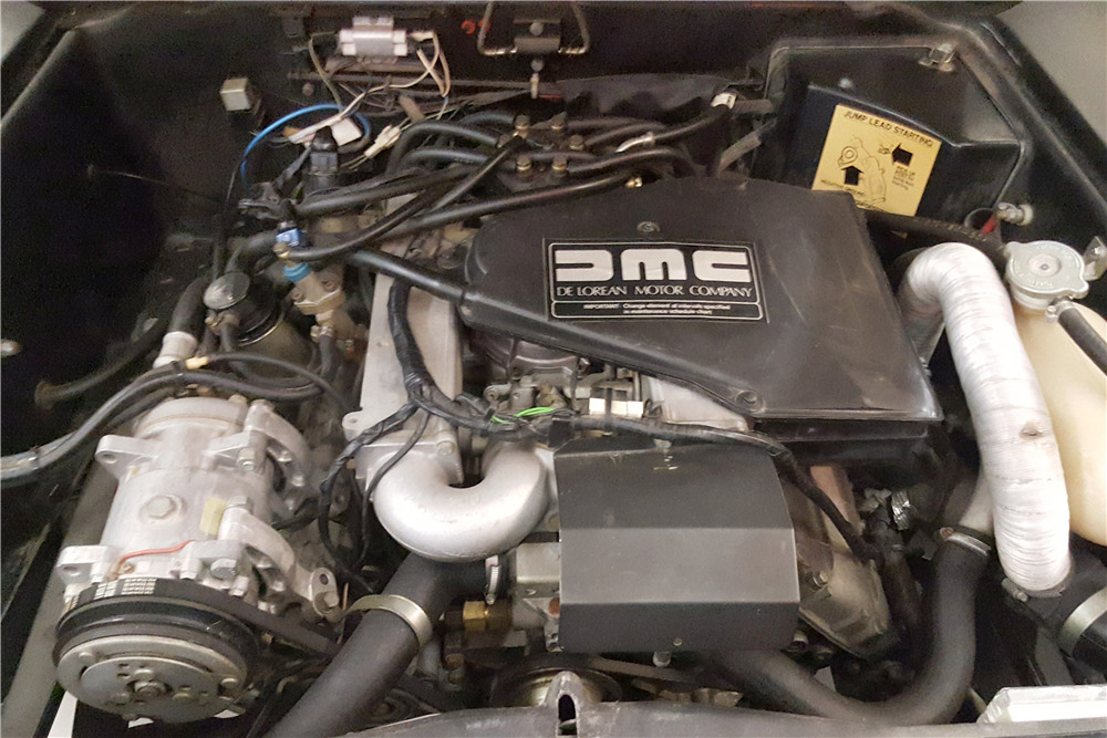 1981 DELOREAN DMC-12 - Engine - 201375