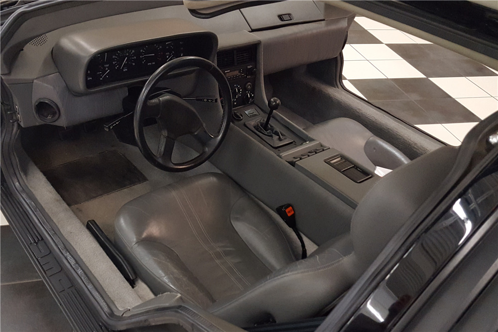 1981 DELOREAN DMC-12 - Interior - 201375