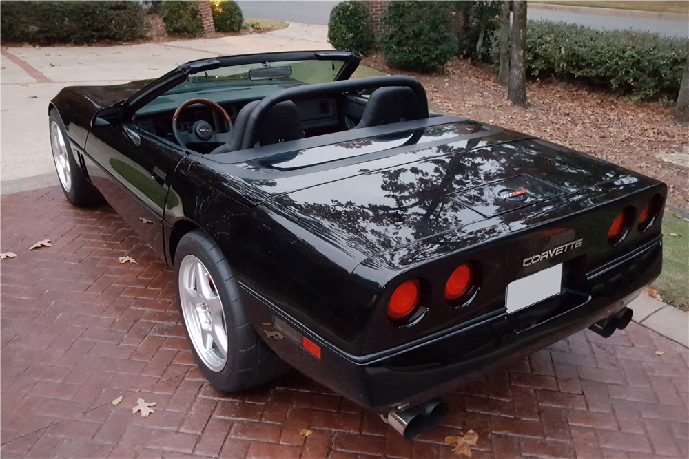 1988 CHEVROLET CORVETTE CUSTOM ROADSTER - Rear 3/4 - 201434