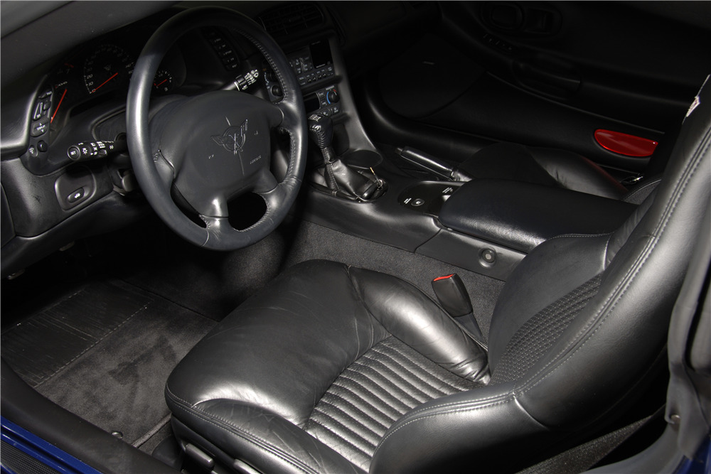2004 CHEVROLET CORVETTE - Interior - 201471