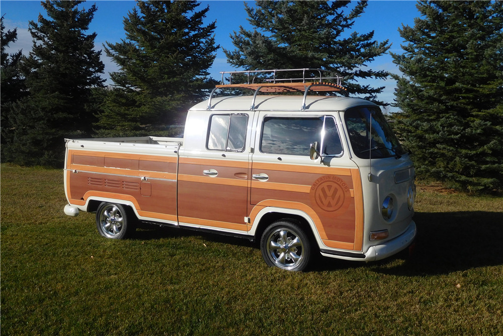 1969 VOLKSWAGEN CUSTOM PICKUP - Front 3/4 - 201543