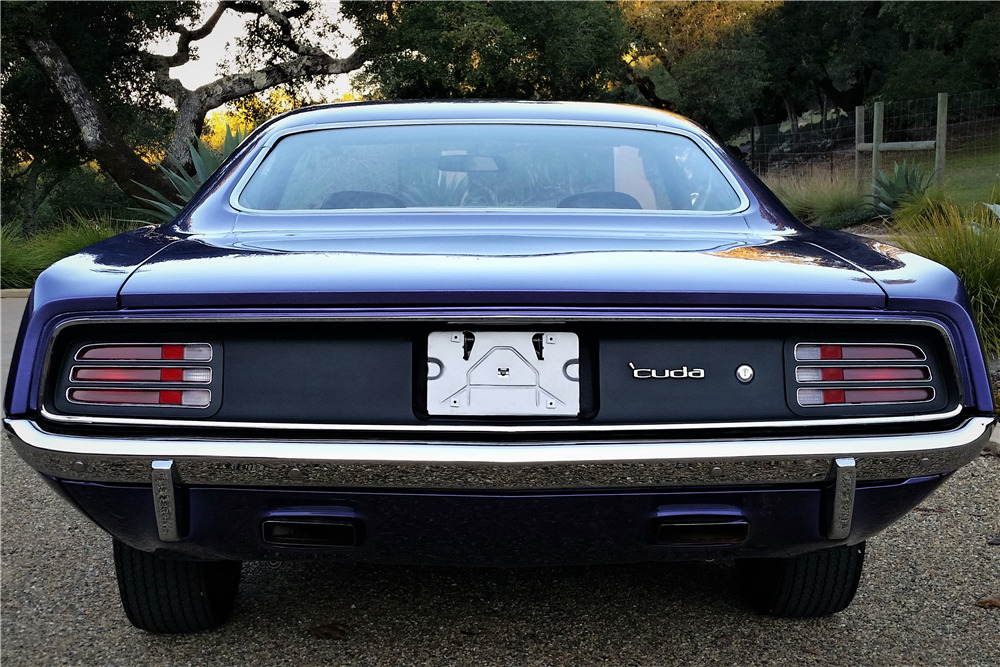 1970 PLYMOUTH HEMI 'CUDA - Rear 3/4 - 201805