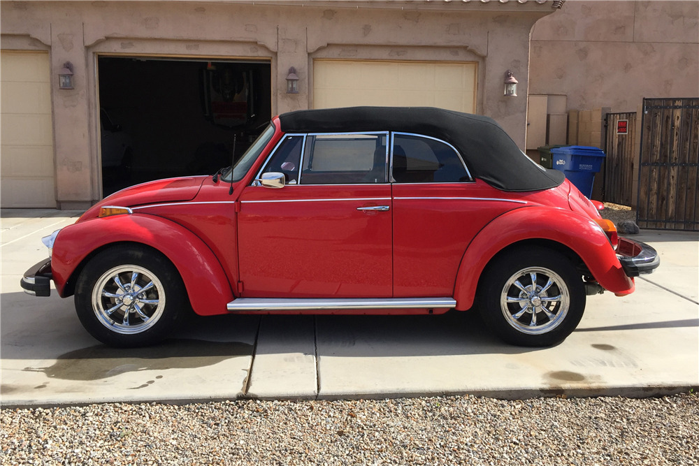 1976 VOLKSWAGEN SUPER BEETLE