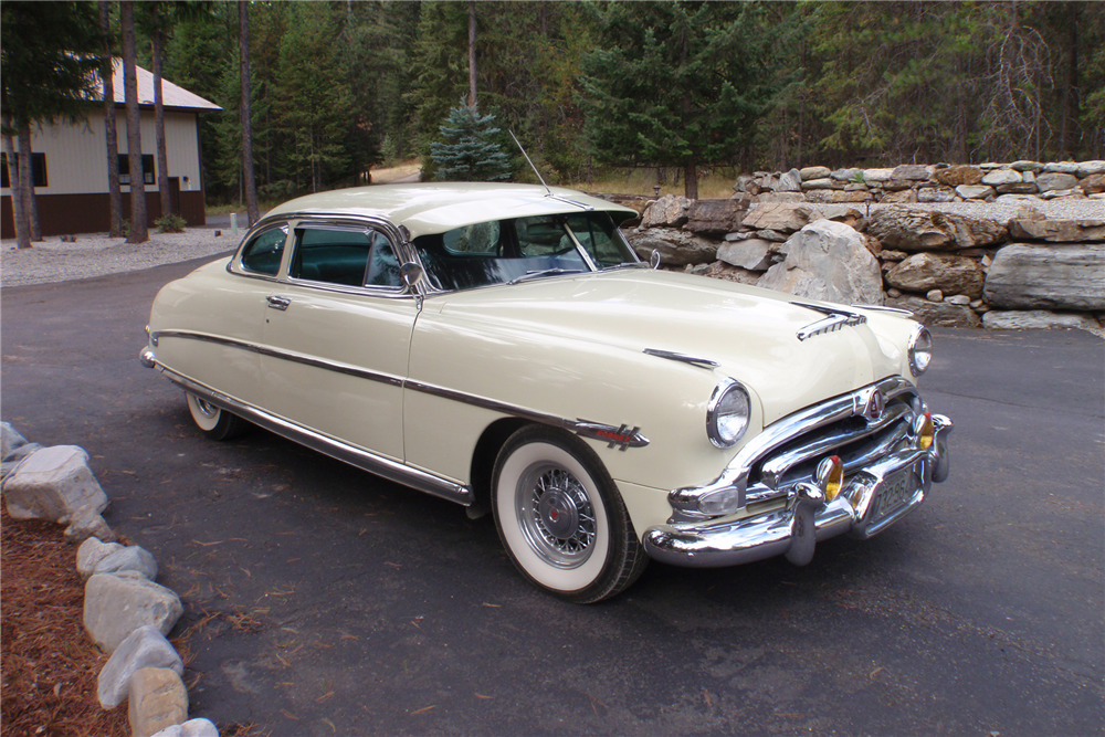 1953 HUDSON HORNET CLUB COUPE - Front 3/4 - 203298