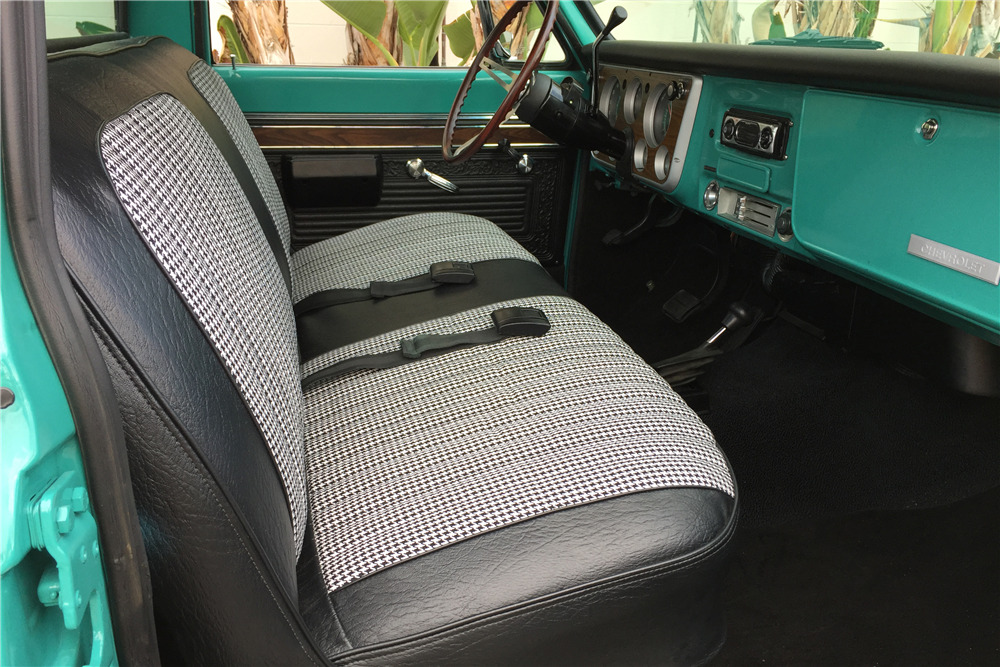 1970 CHEVROLET K10 4X4 PICKUP - Interior - 204696