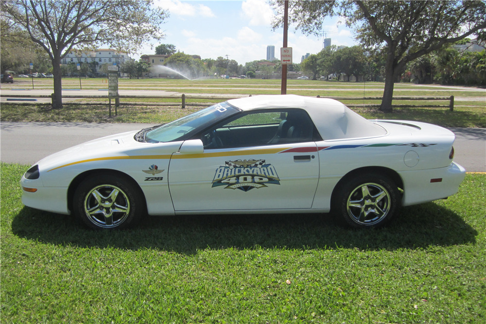 1997 CHEVROLET CAMARO Z/28 CONVERTIBLE - Side Profile - 206193