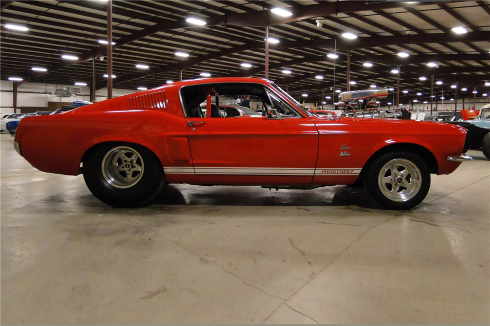 1967 FORD MUSTANG CUSTOM FASTBACK - Side Profile - 206362