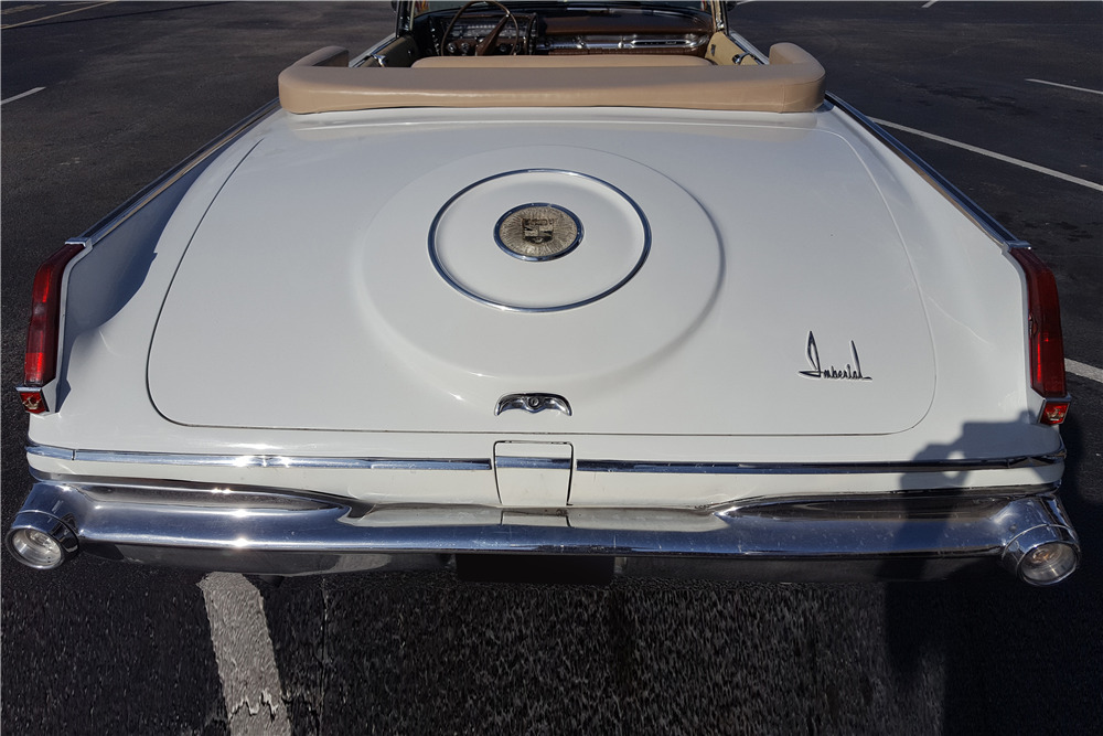1963 CHRYSLER IMPERIAL CUSTOM TOPLESS CONVERTIBLE - Rear 3/4 - 207059