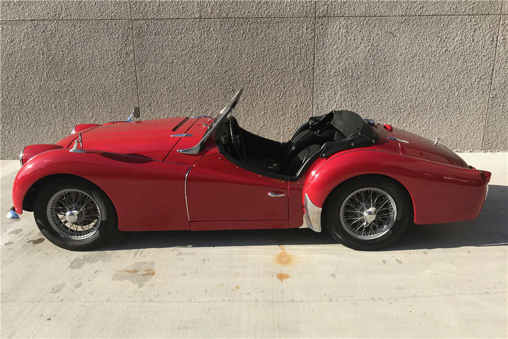 1959 TRIUMPH TR3 CONVERTIBLE - Side Profile - 207153