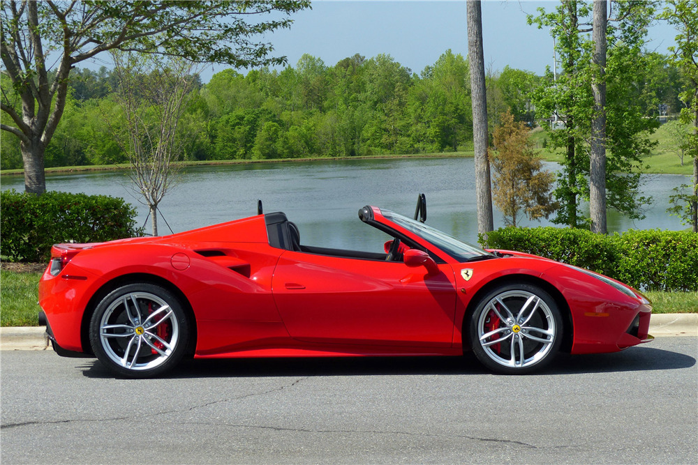 2017 FERRARI 488 SPIDER - Side Profile - 207783