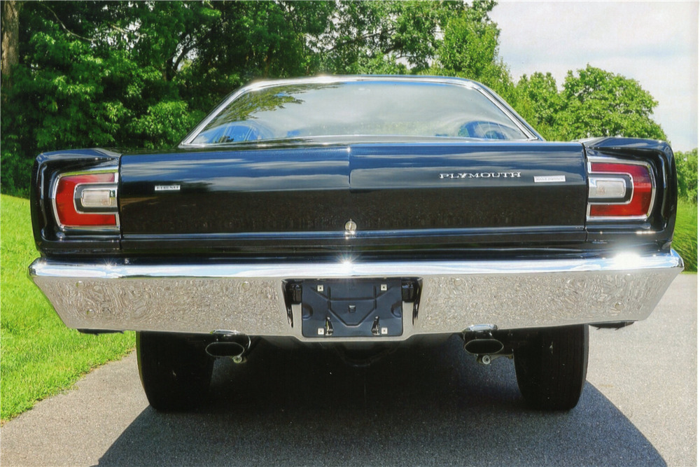 1968 PLYMOUTH HEMI ROAD RUNNER - Rear 3/4 - 207889