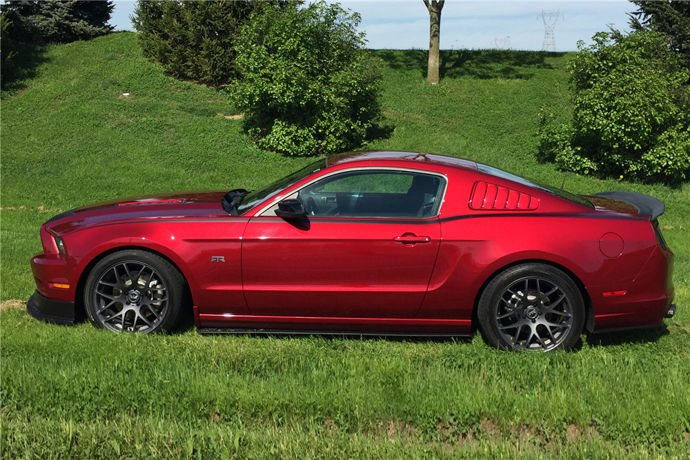 2014 FORD MUSTANG ROUSH STAGE 3 RTR FASTBACK - Side Profile - 207892