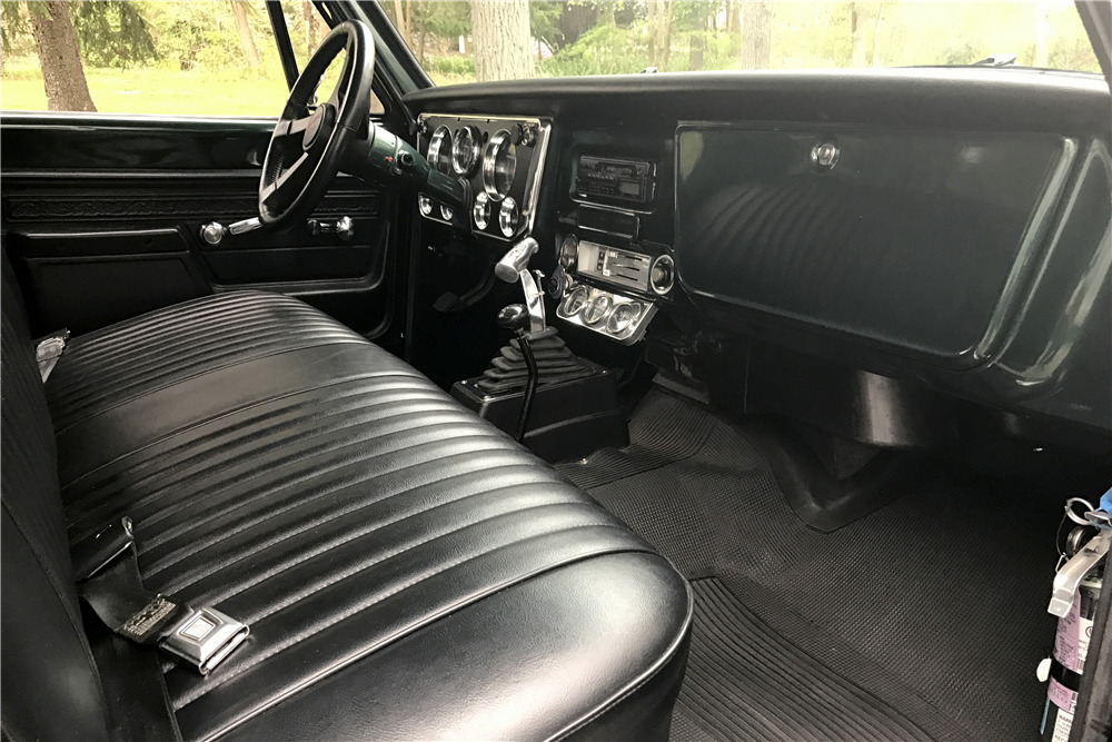 1972 CHEVROLET C20 4X4 PICKUP - Interior - 208216