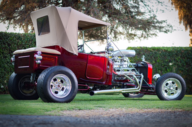 1923 FORD T-BUCKET CUSTOM ROADSTER - Rear 3/4 - 208411