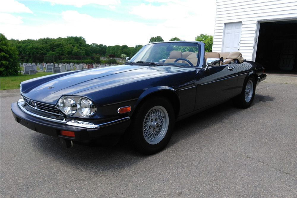 1989 JAGUAR XJS CONVERTIBLE - Front 3/4 - 208429