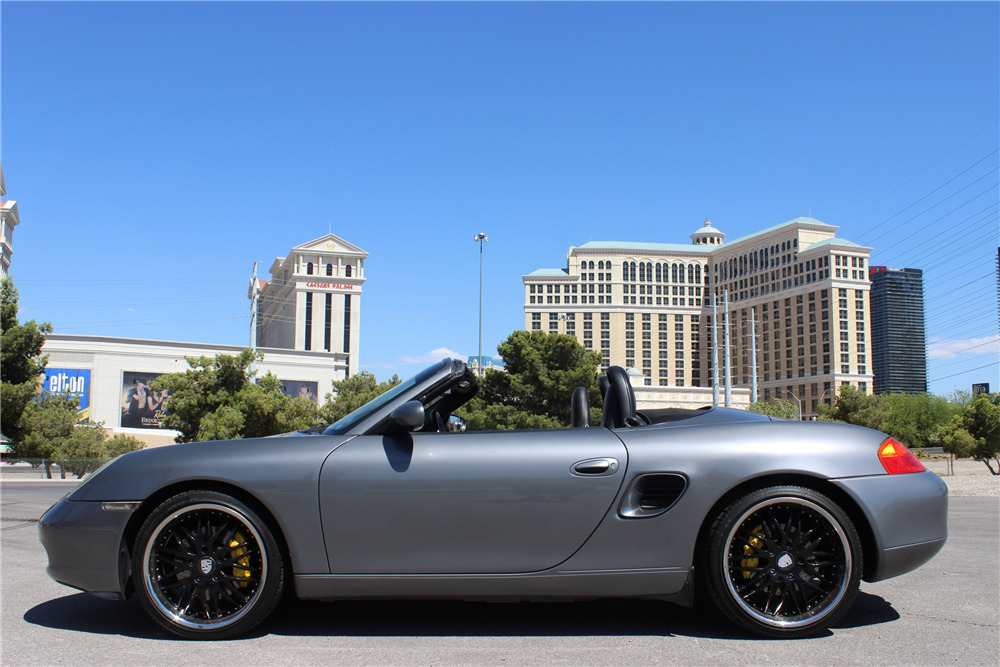 2002 PORSCHE BOXSTER S CONVERTIBLE - Side Profile - 209361