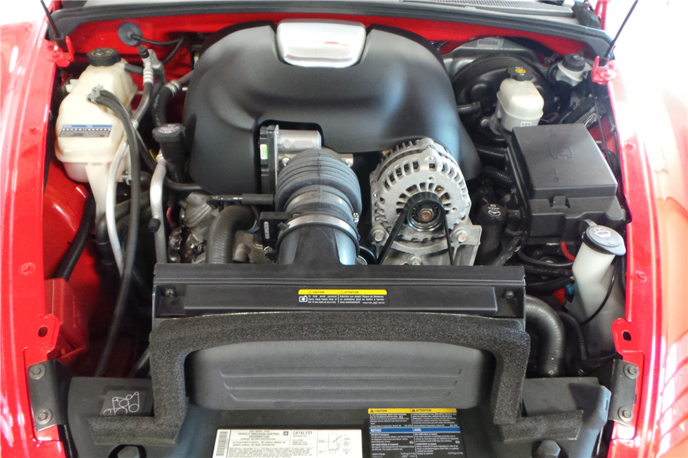 2005 CHEVROLET SSR PICKUP - Engine - 210202