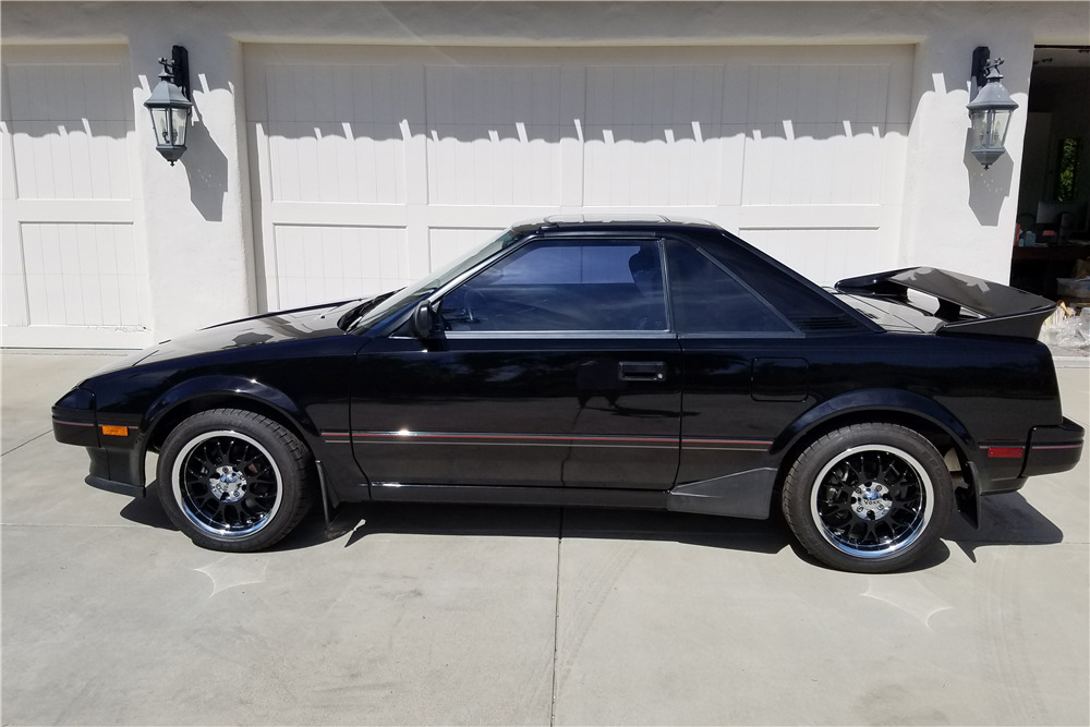1986 TOYOTA MR2 - Side Profile - 210386