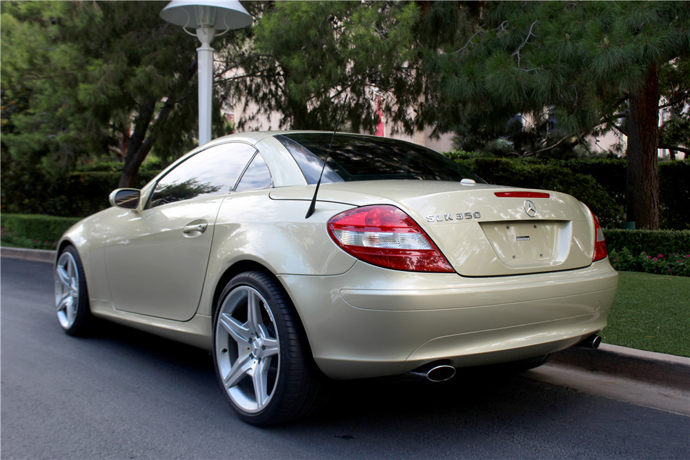 2007 MERCEDES-BENZ SLK350 CONVERTIBLE - Rear 3/4 - 210441