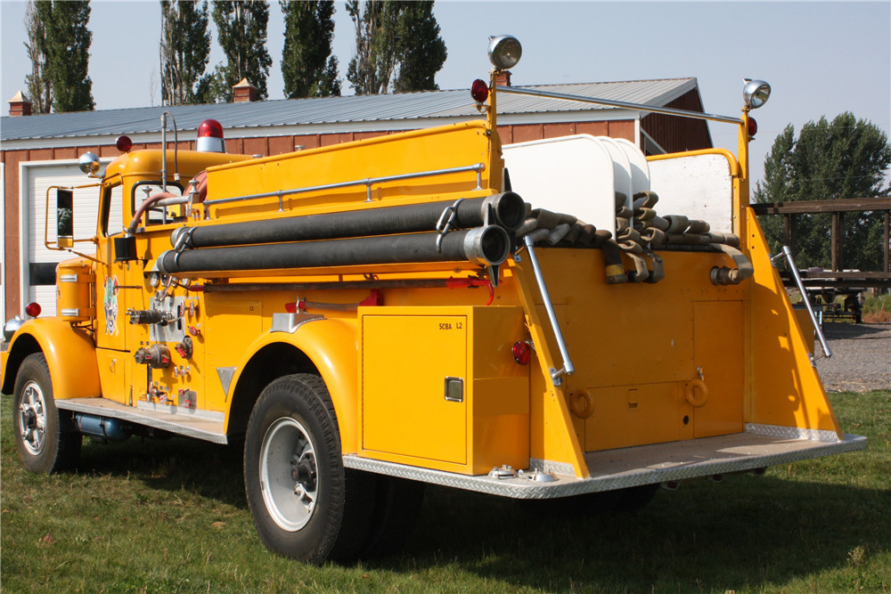 1952 FWD FIRE TRUCK PUMPER - Rear 3/4 - 210452