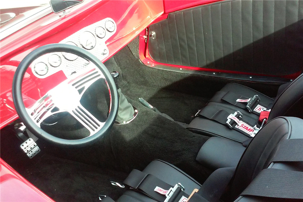 1933 FACTORY FIVE CUSTOM ROADSTER - Interior - 210475