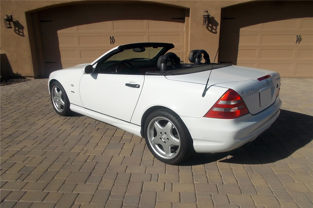 1999 MERCEDES-BENZ SLK230 CONVERTIBLE - Rear 3/4 - 210664