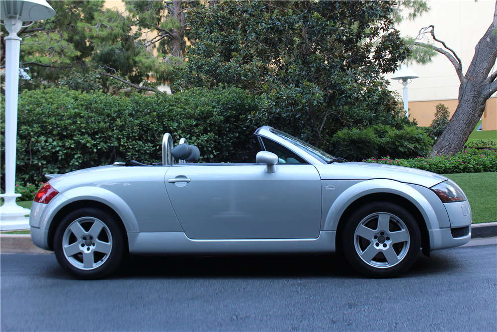 2002 AUDI TT CONVERTIBLE - Side Profile - 210759