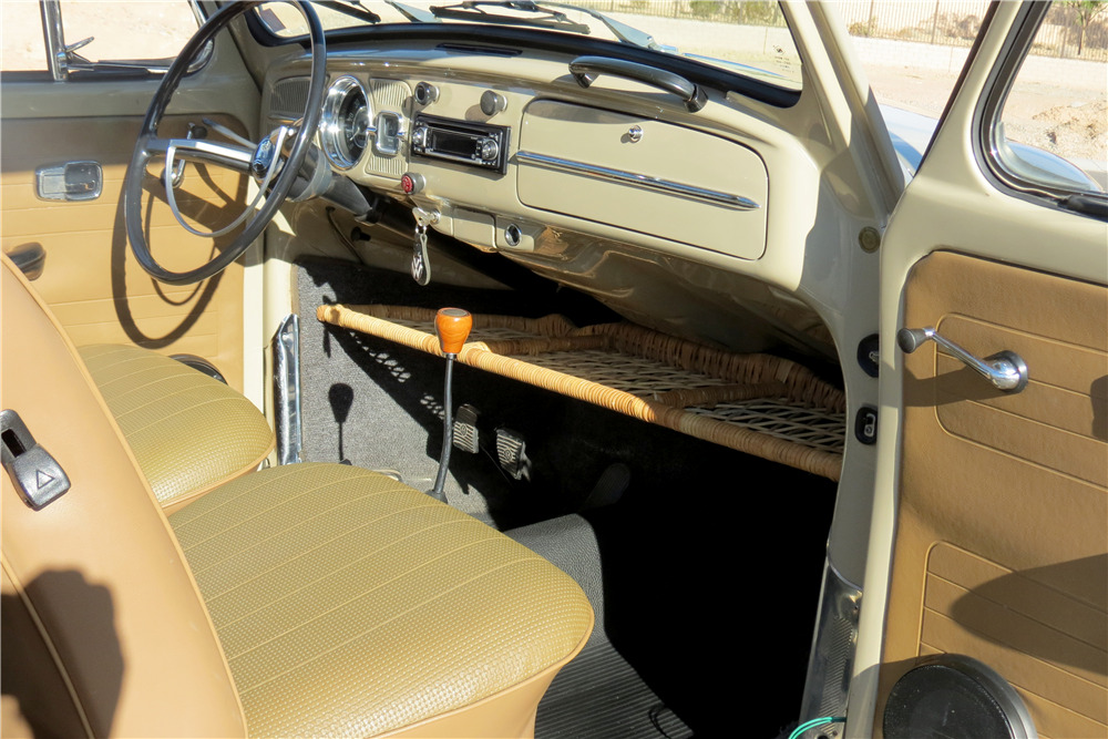 2000 Volkswagen Beetle Interior